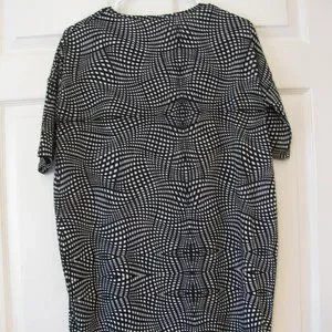 LuLaRoe | Tops | Lularoe Irma Tunic Xxs 2xs Nwt 36 Black White Optical ...
